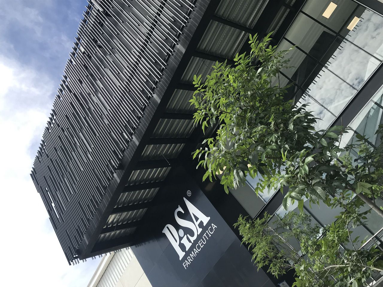 Fachada Laboratorios Pisa – Amevec