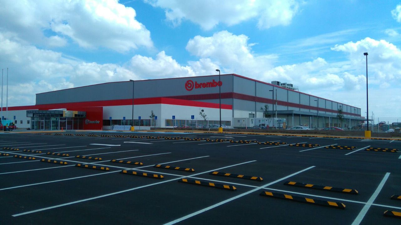 Nave industrial Brembo – Amevec