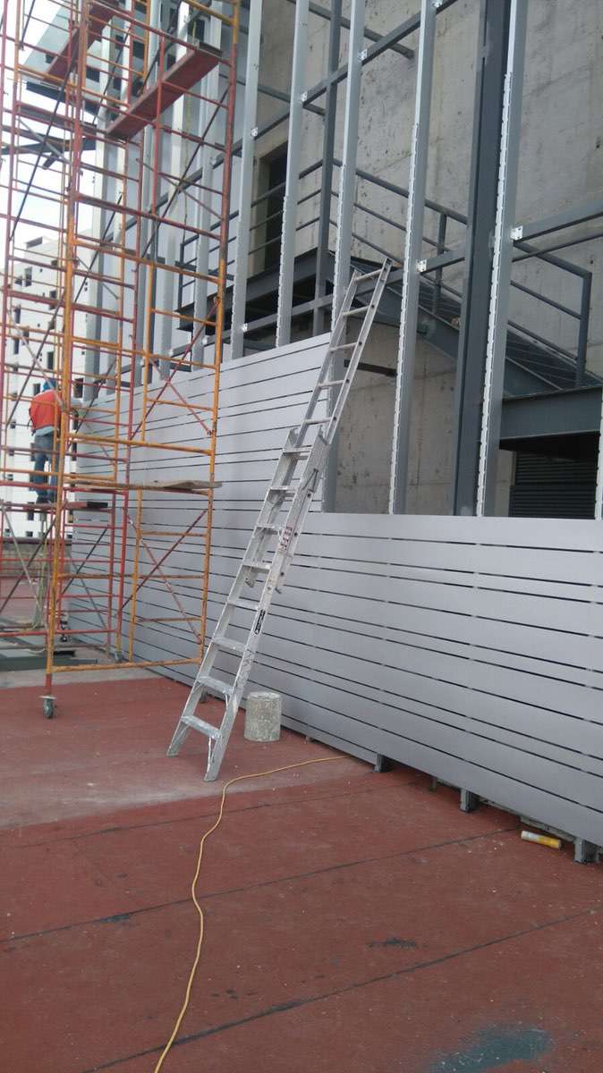 Proveeduría de sistemas de louvers de aluminio para profesionales ...